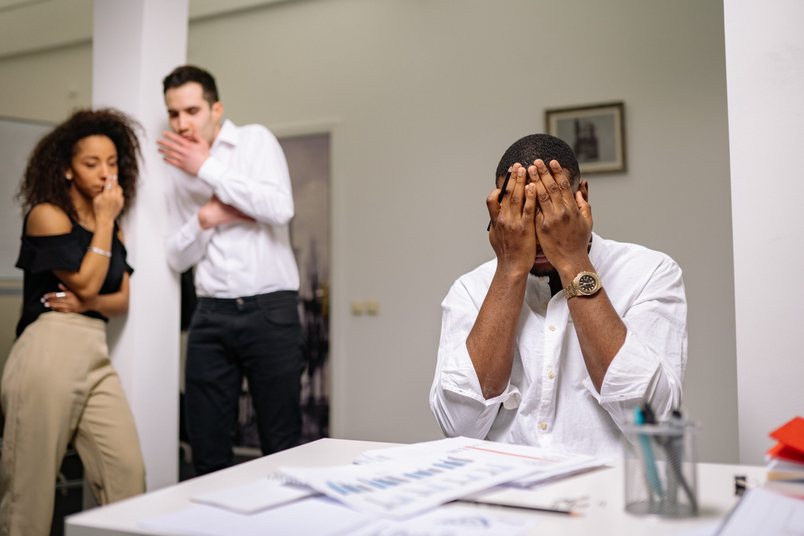 Minimizing Conflict in the Workplace - Employee Fanatix